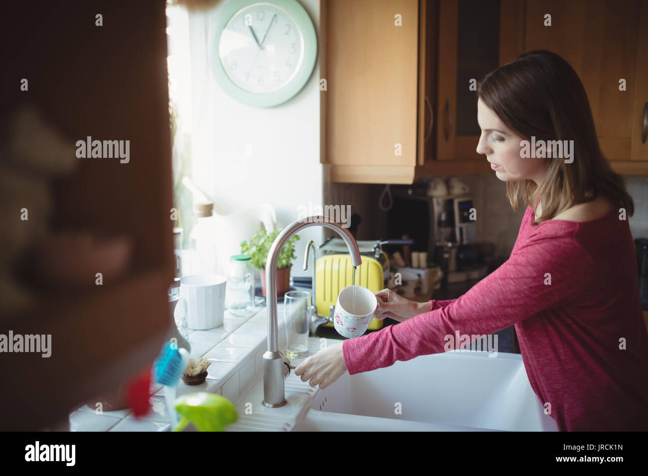 Washing mug hi-res stock photography and images - Alamy