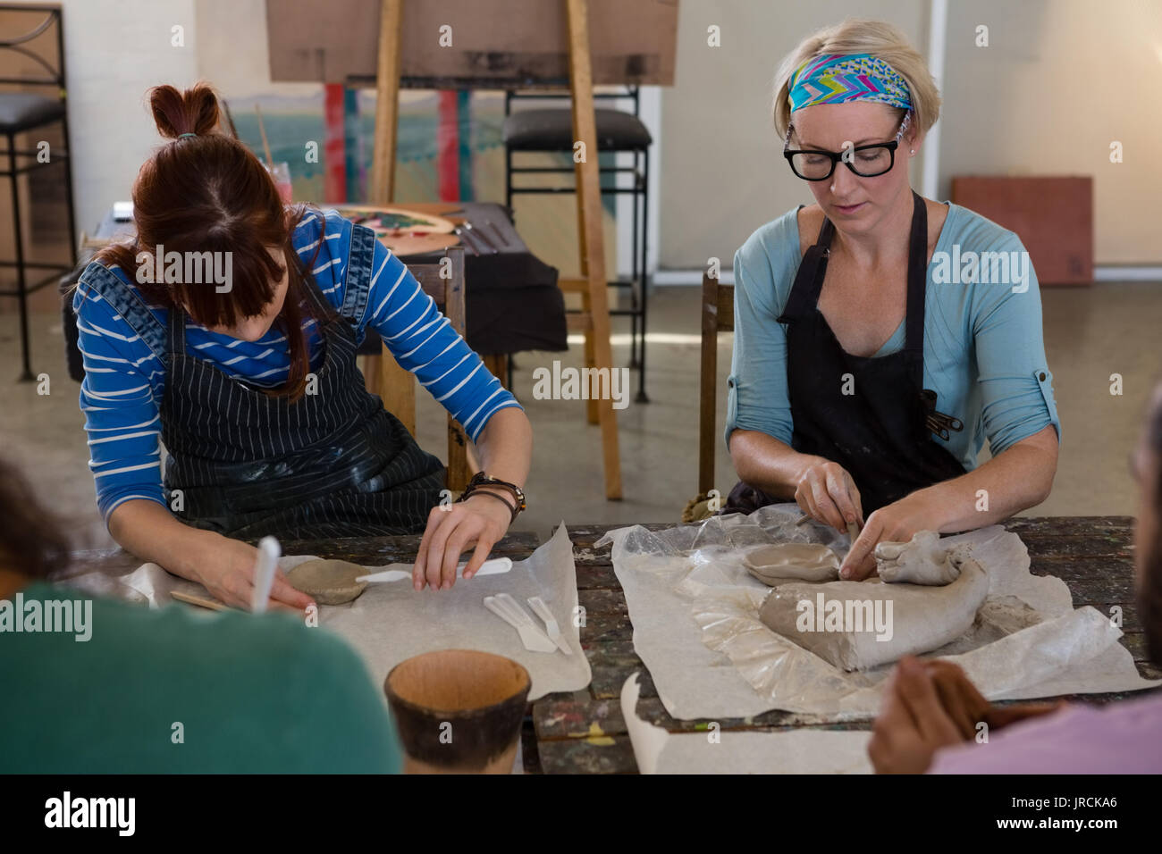 Craftsperson female hi-res stock photography and images - Alamy
