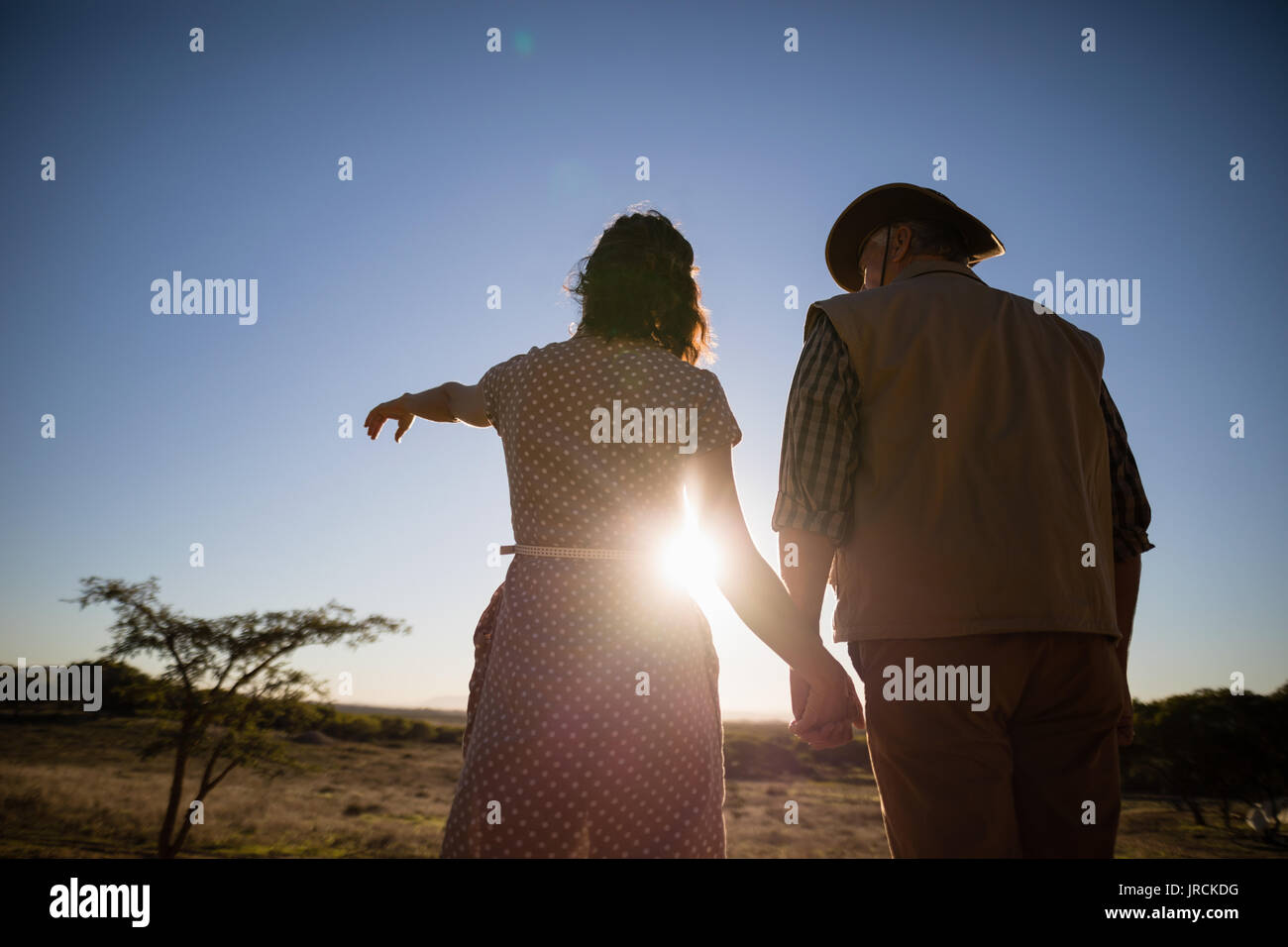 Man pointing distance hi-res stock photography and images - Alamy
