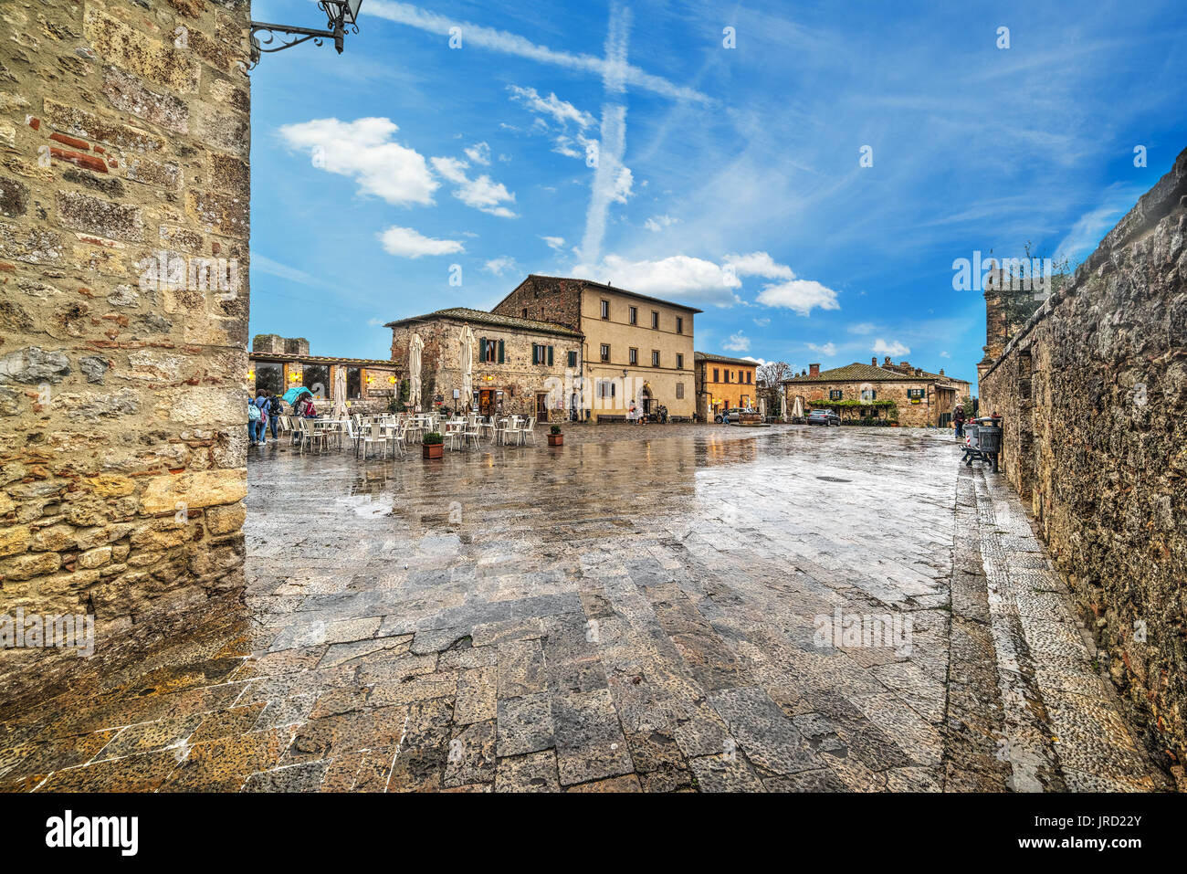 Monteriggioni main square, Tuscany Stock Photo - Alamy