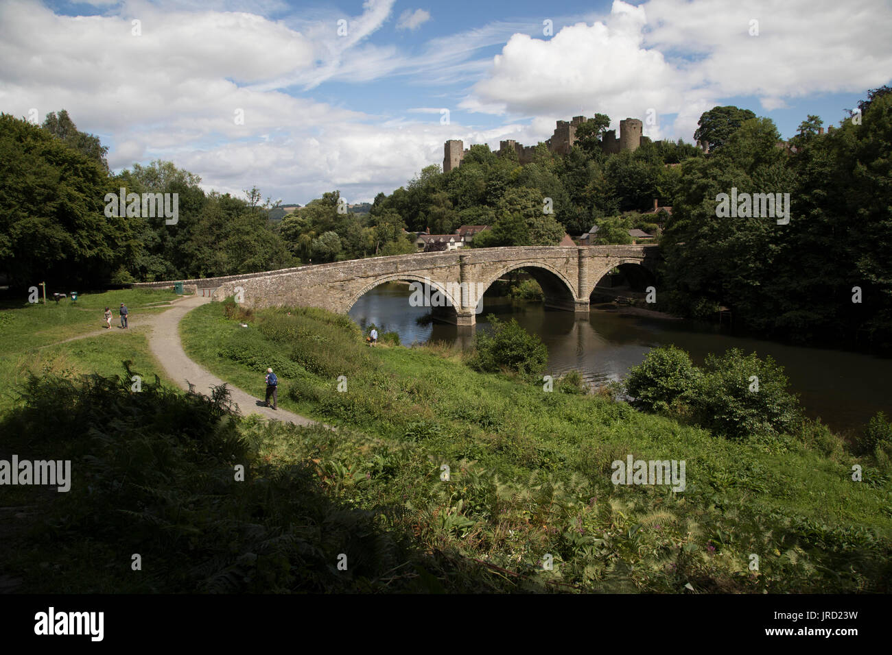 Bridge over the River Teme towards Ludlow Castle in Ludlow, United ...