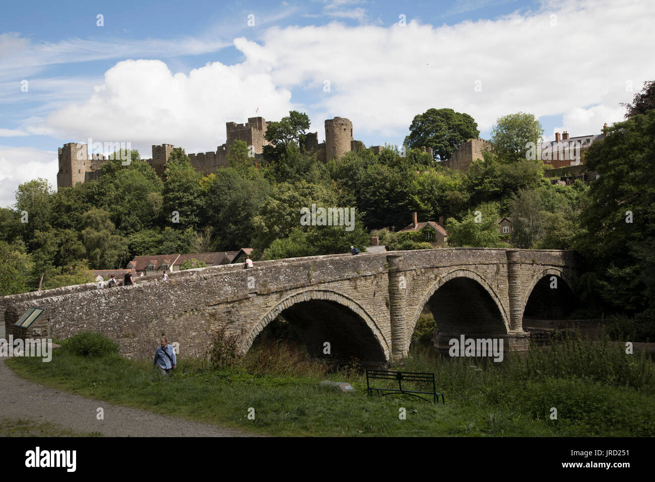 Centred bridge hi-res stock photography and images - Alamy