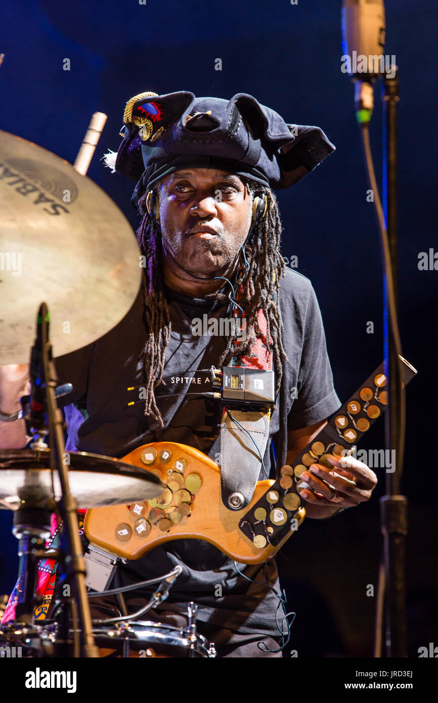 Musician nellie mckay hi-res stock photography and images - Alamy