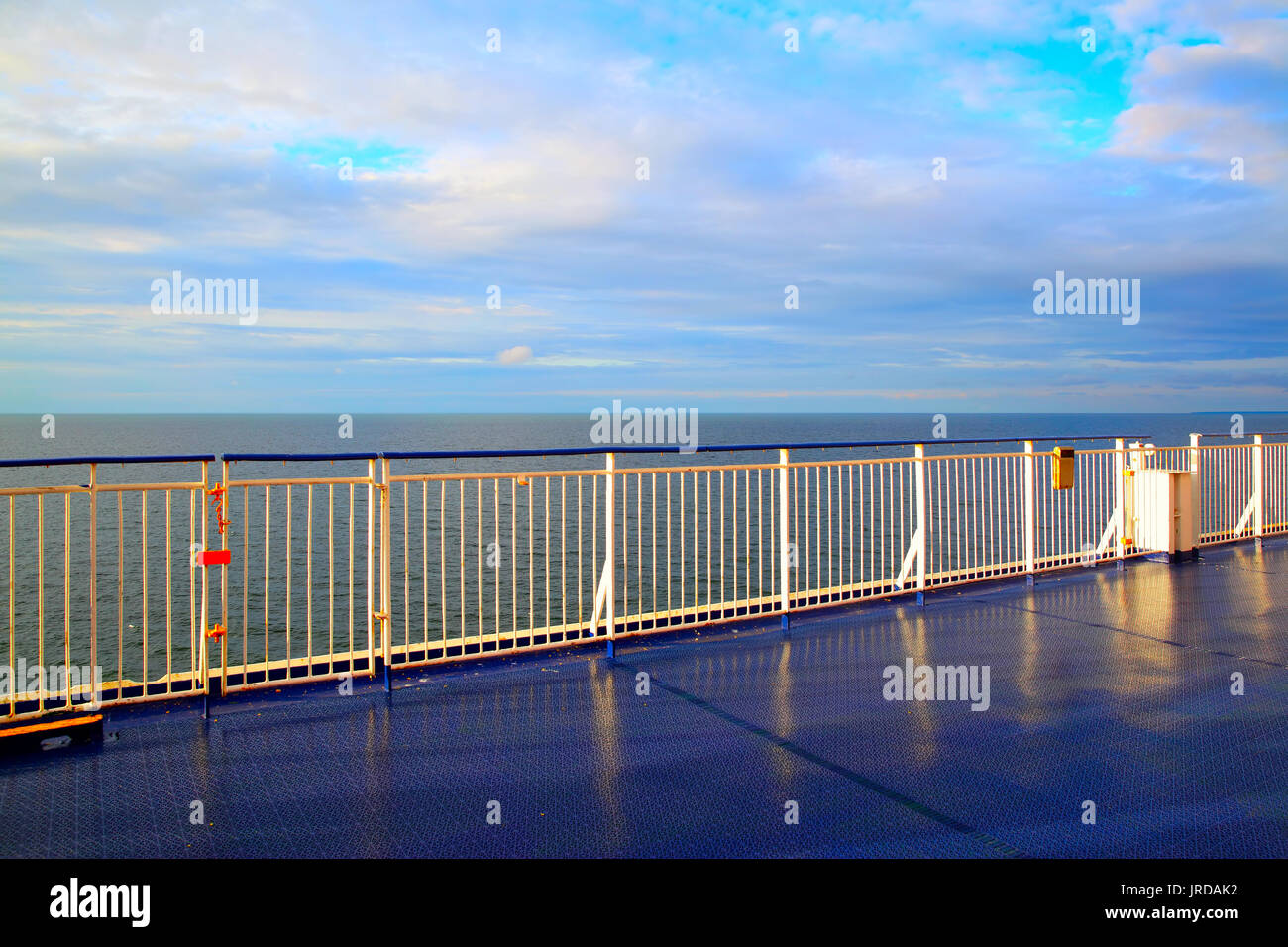 Open deck hi-res stock photography and images - Alamy