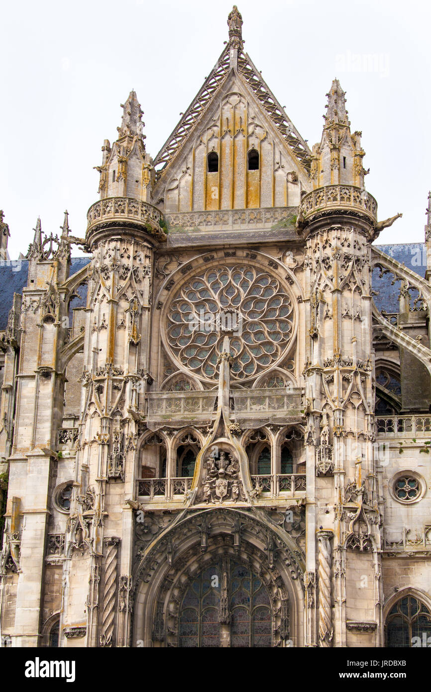 Sens cathedral hi-res stock photography and images - Alamy