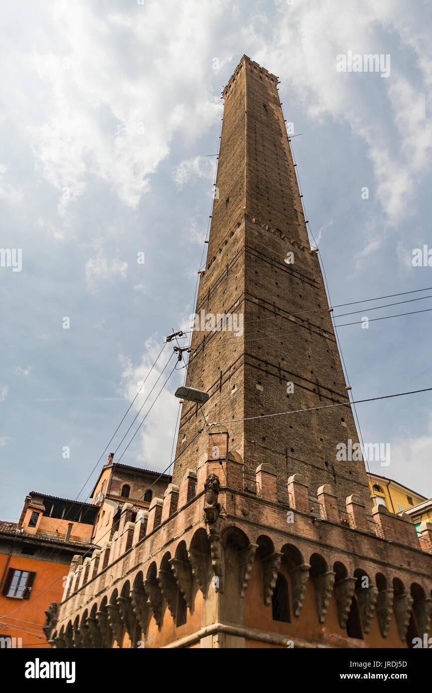 Torre Garisenda and Degli Asinelli Tower in Bologna Emilia Romagna ...