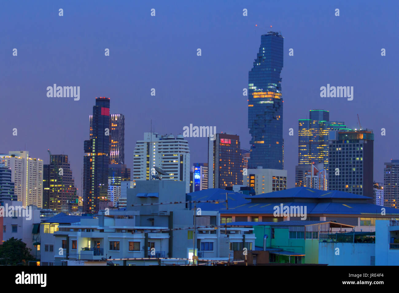 high building in city Stock Photo - Alamy
