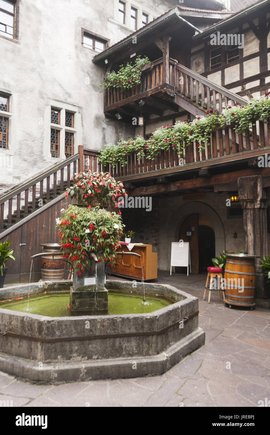 Austria, Vorarlberg, Feldkirch, Schloss Schattenburg castle, courtyard ...