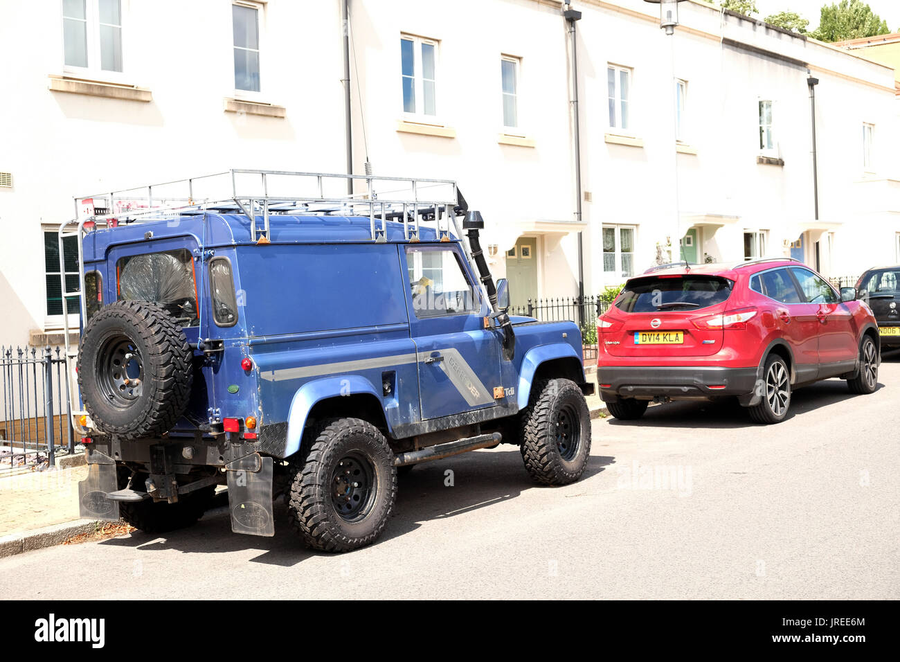 4th August 2017 -Real off road Land Rover Defender 90 with big wheels ...