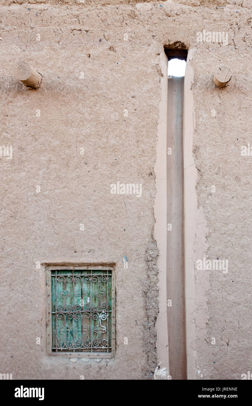 Traditional window, Desert housing Stock Photo - Alamy