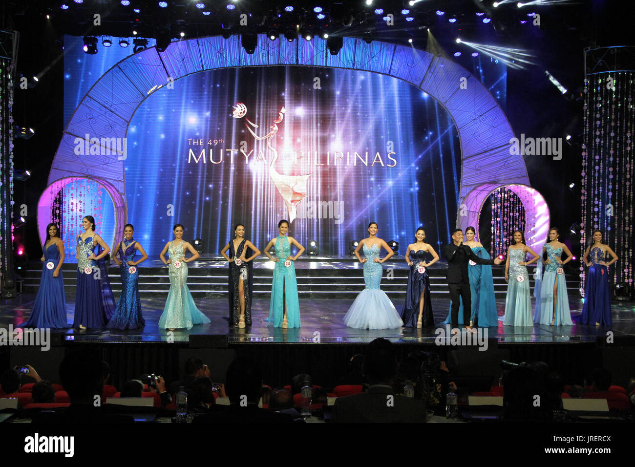 Philippines. 04th Aug, 2017. RNB Singer Jay R. serenades the 12 semi ...