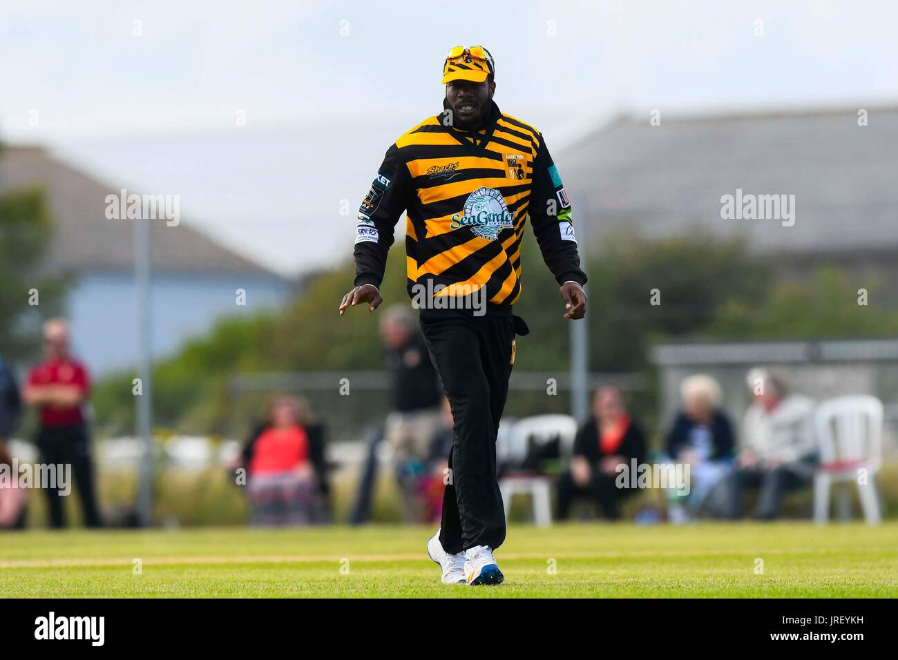 Easton, Portland, Dorset, UK. 4th August 2017. Kirk Edwards of Lashings ...