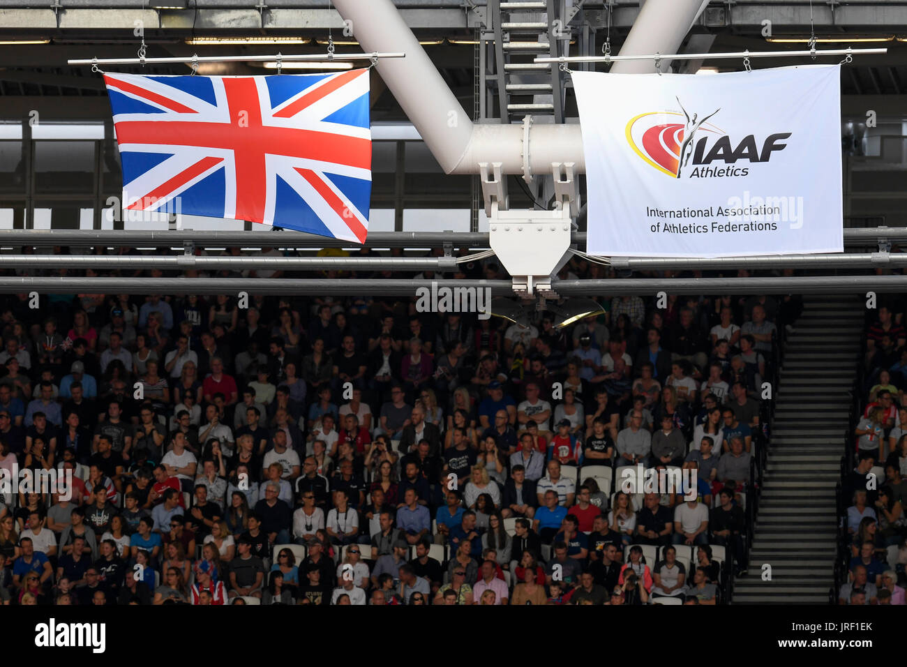 Flags aloft hi-res stock photography and images - Alamy