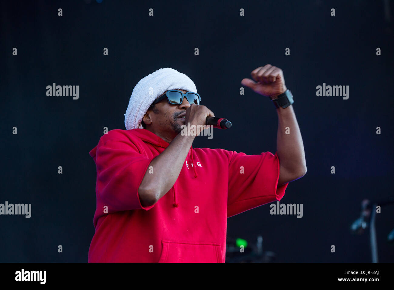 A Tribe Called Quest performing their final New York City show at ...