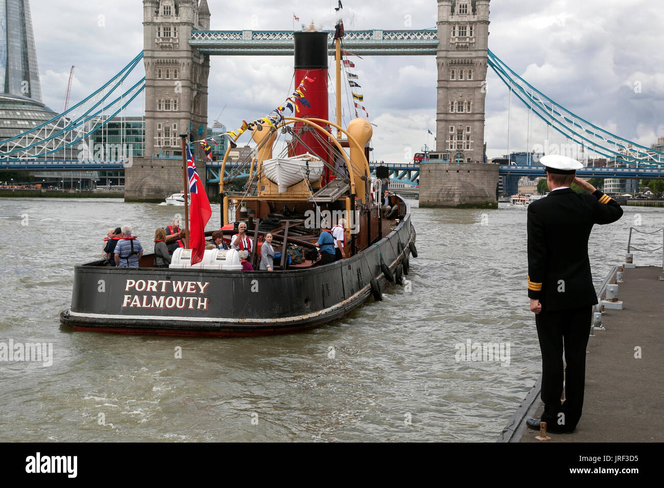 London 08 04 04 hi-res stock photography and images - Alamy