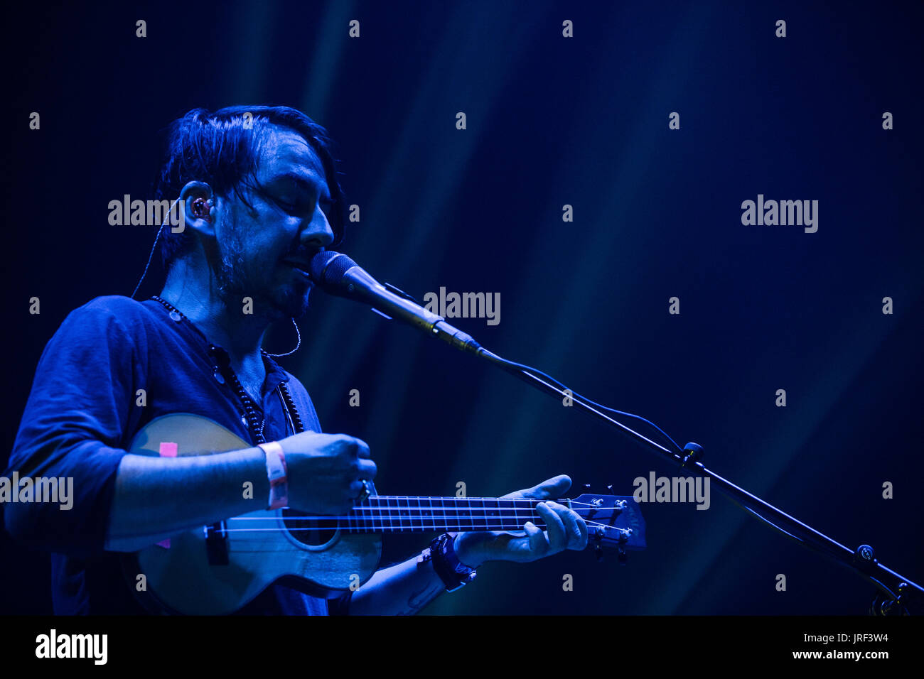 Prince performing live in concert hi-res stock photography and images ...