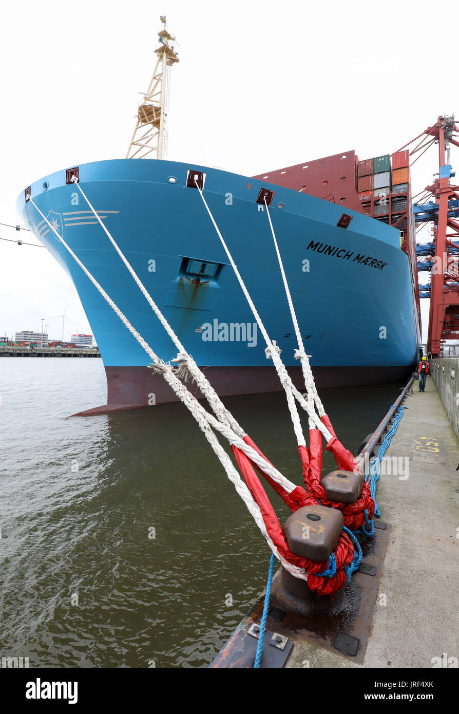 Hamburg, Germany. 05th Aug, 2017. The "Munich Maersk" container ship of ...
