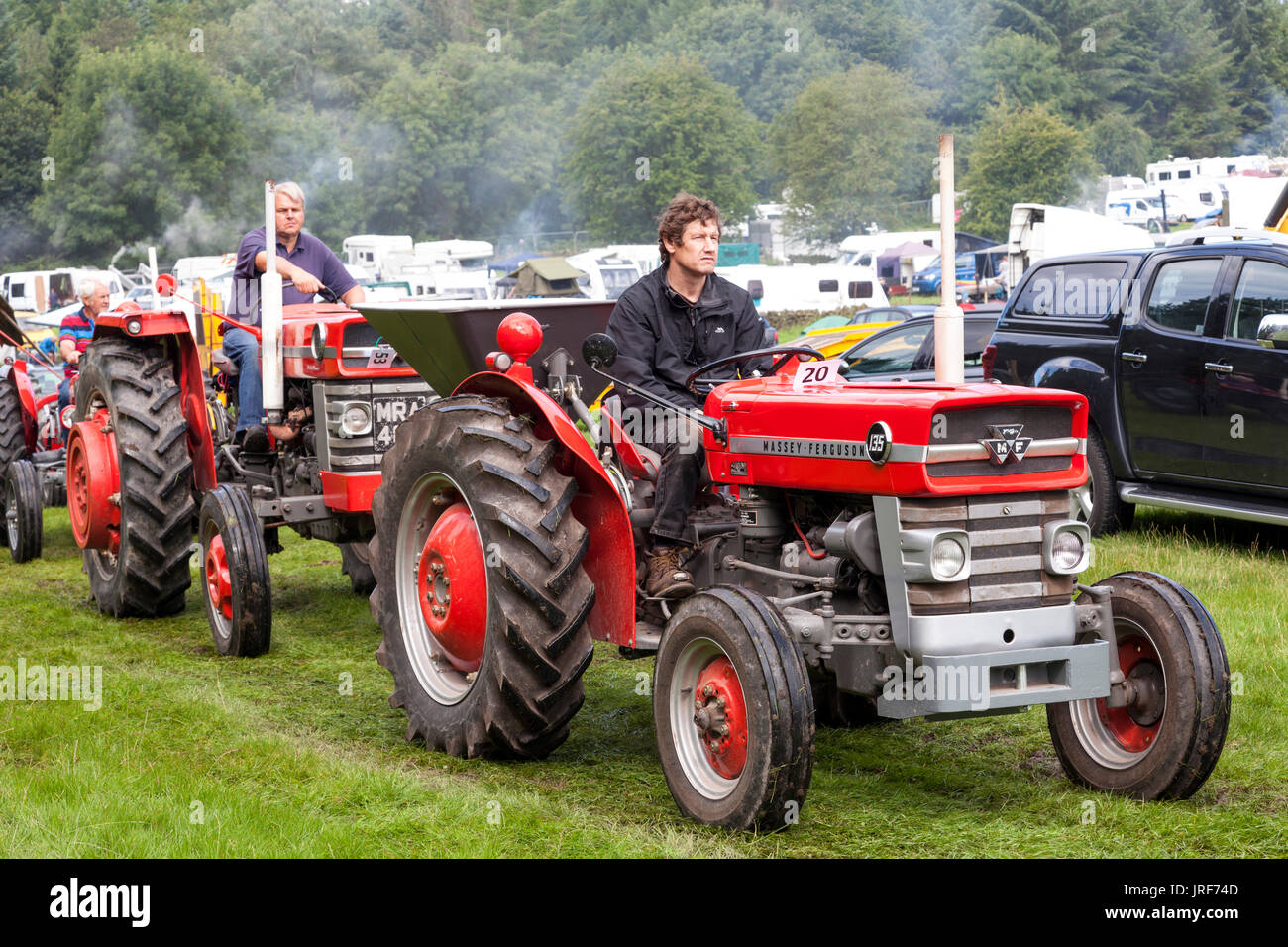 Brackenfield, Derbyshire, UK. 5th August 2017. A vintage tractor parade ...