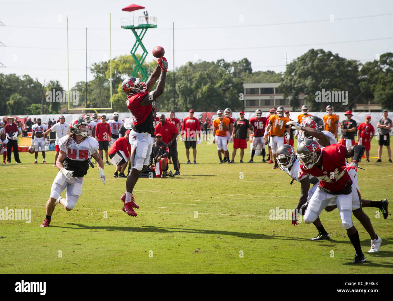 August 5, 2017 - Florida, U.S. - LOREN ELLIOTT | Times .A pass slips ...