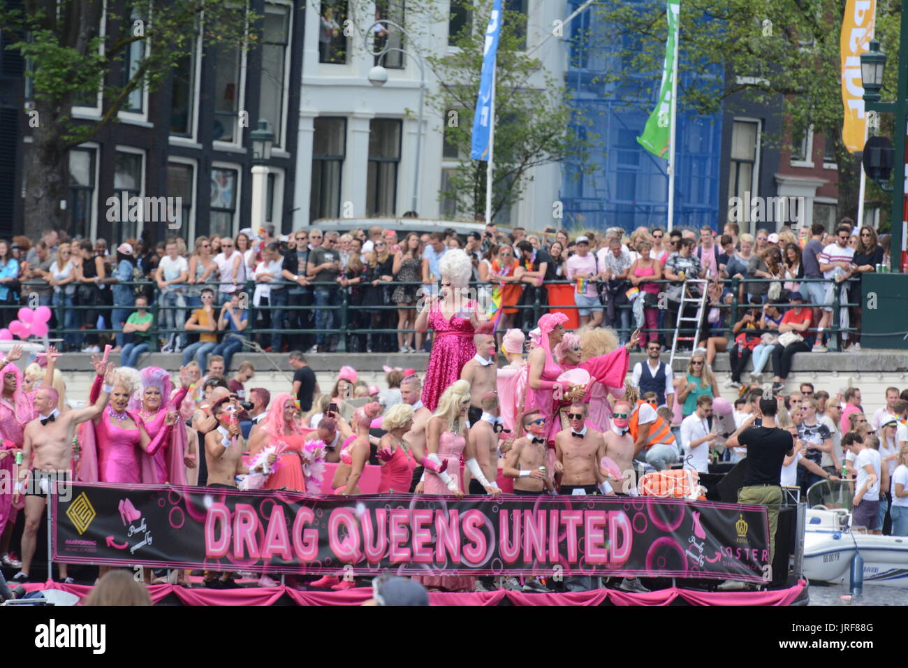 Drag queens united hi-res stock photography and images - Alamy