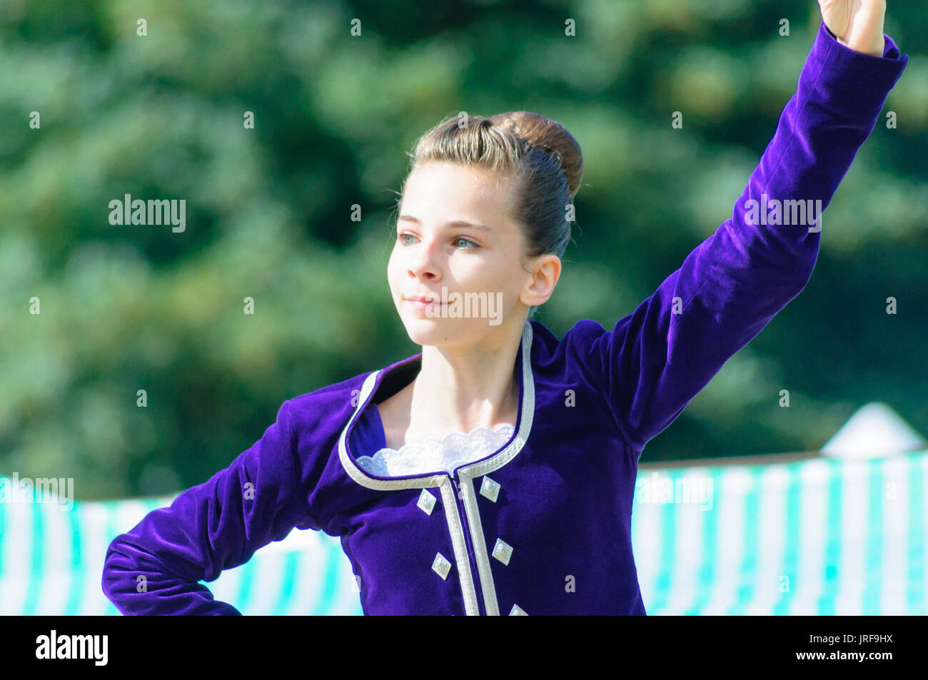 Dundonald, Scotland, UK. 5th August, 2017. A young girl competes in the ...