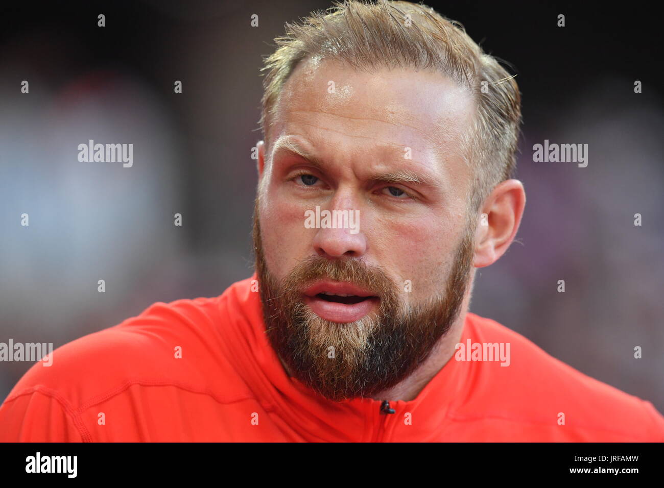 London, Great Britain. 5th Aug, 2017. Germany's Robert Harting prepares ...