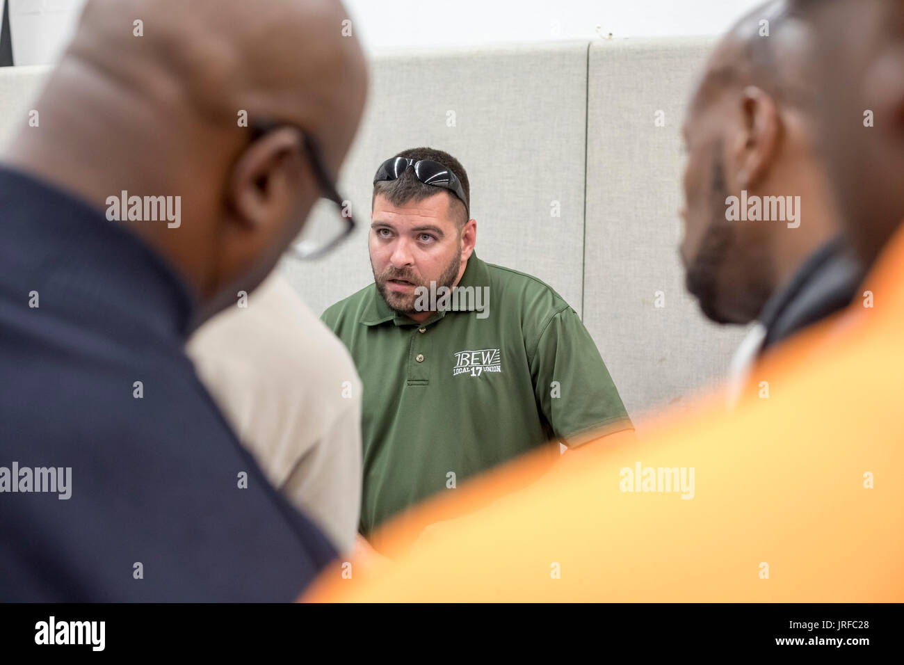 Prison inmate work hi-res stock photography and images - Alamy