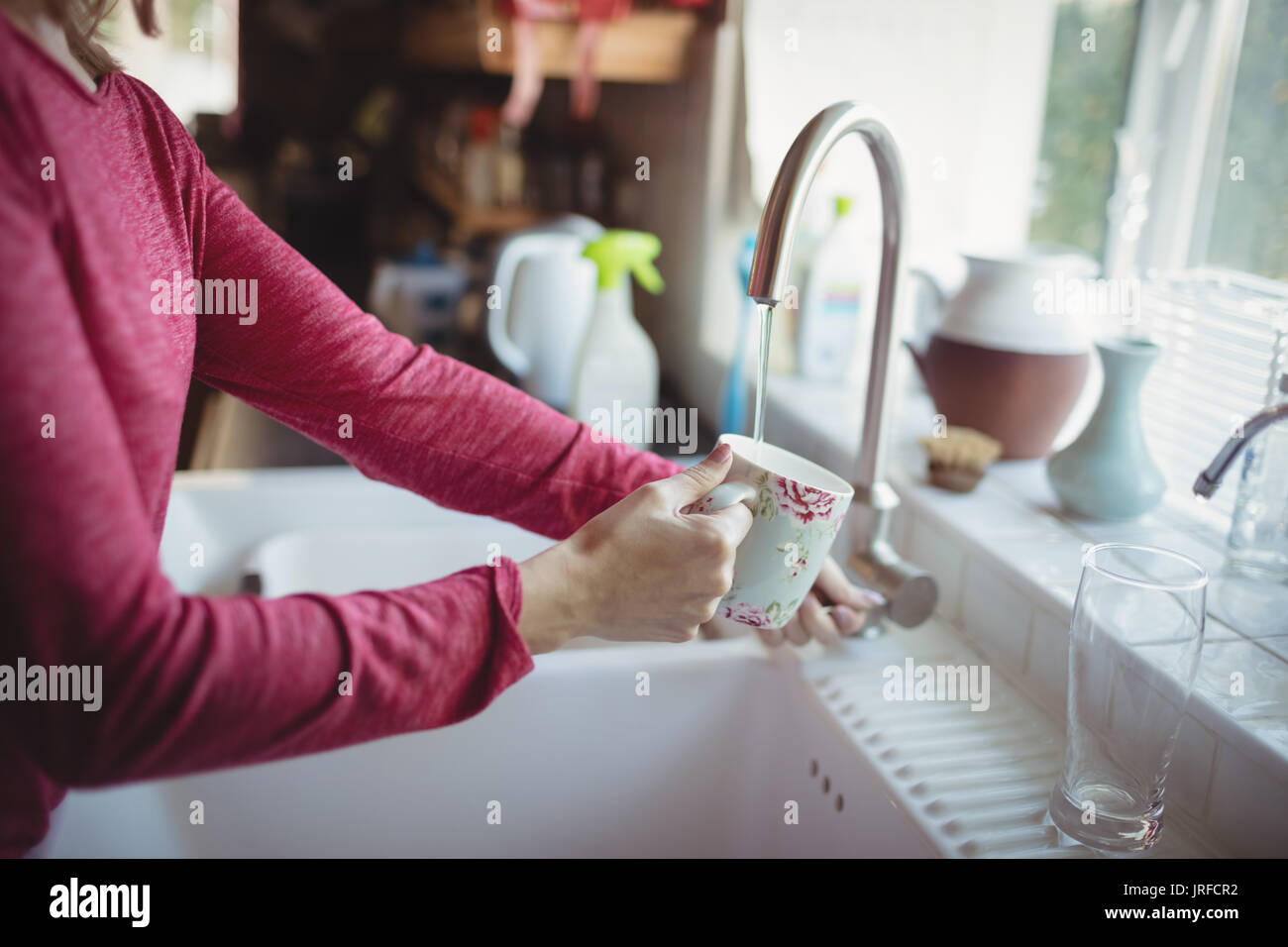 Washing mug hi-res stock photography and images - Alamy