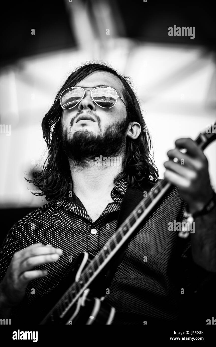 Father john misty live photo hi-res stock photography and images - Alamy