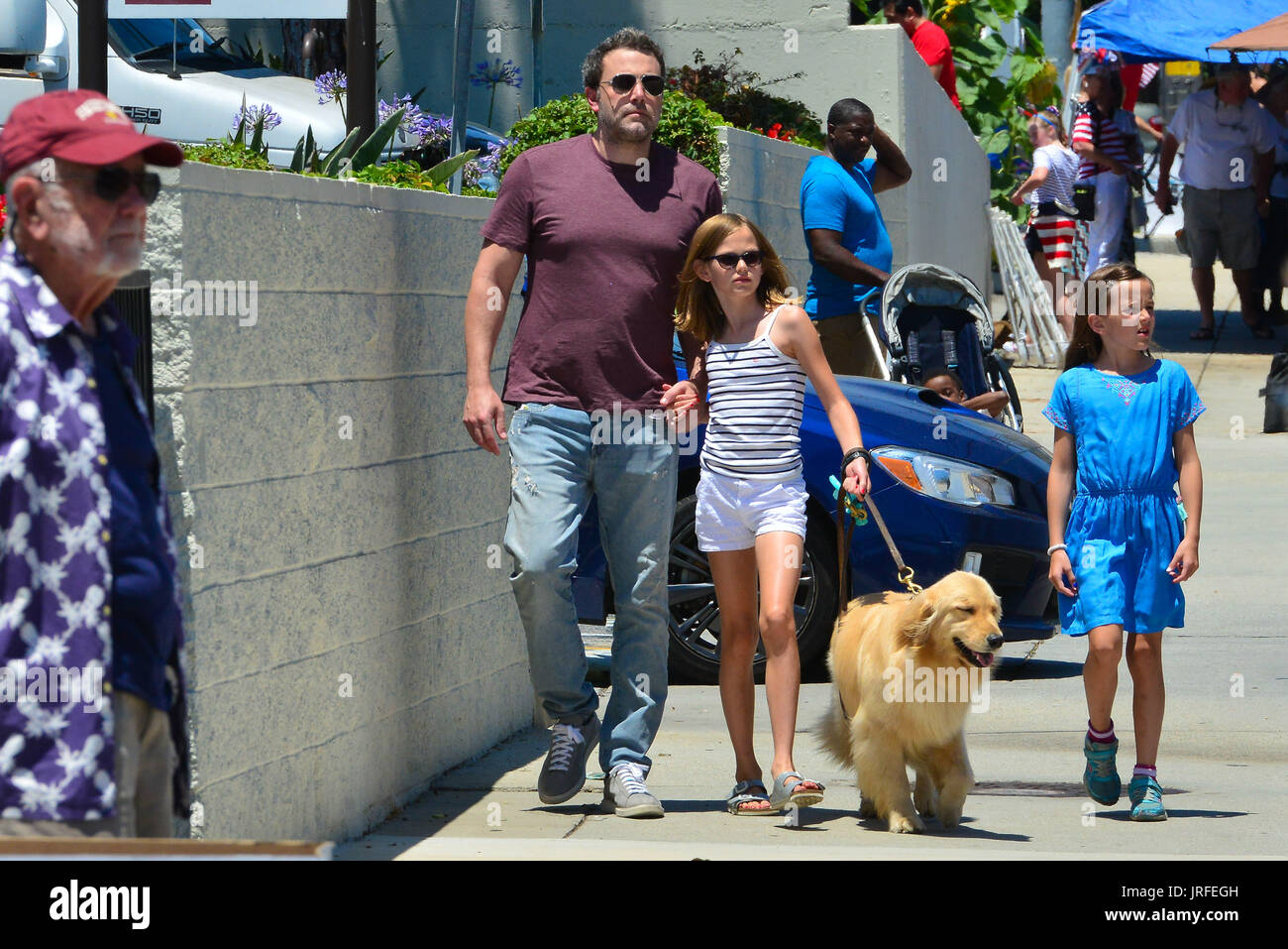Ben Affleck takes his three children to the Independence Day Parade ...