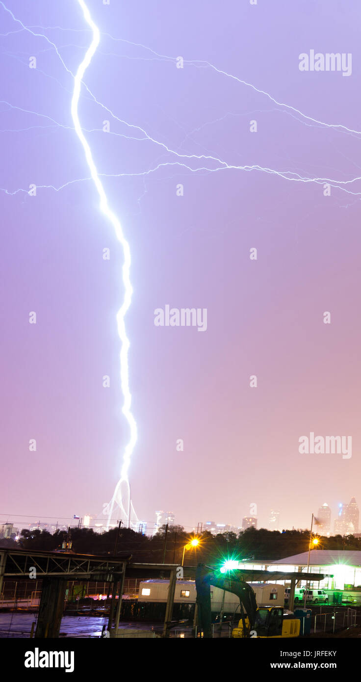 Texas Thunderstorm Lightning Strike Electrical Discharge Dallas Stock ...