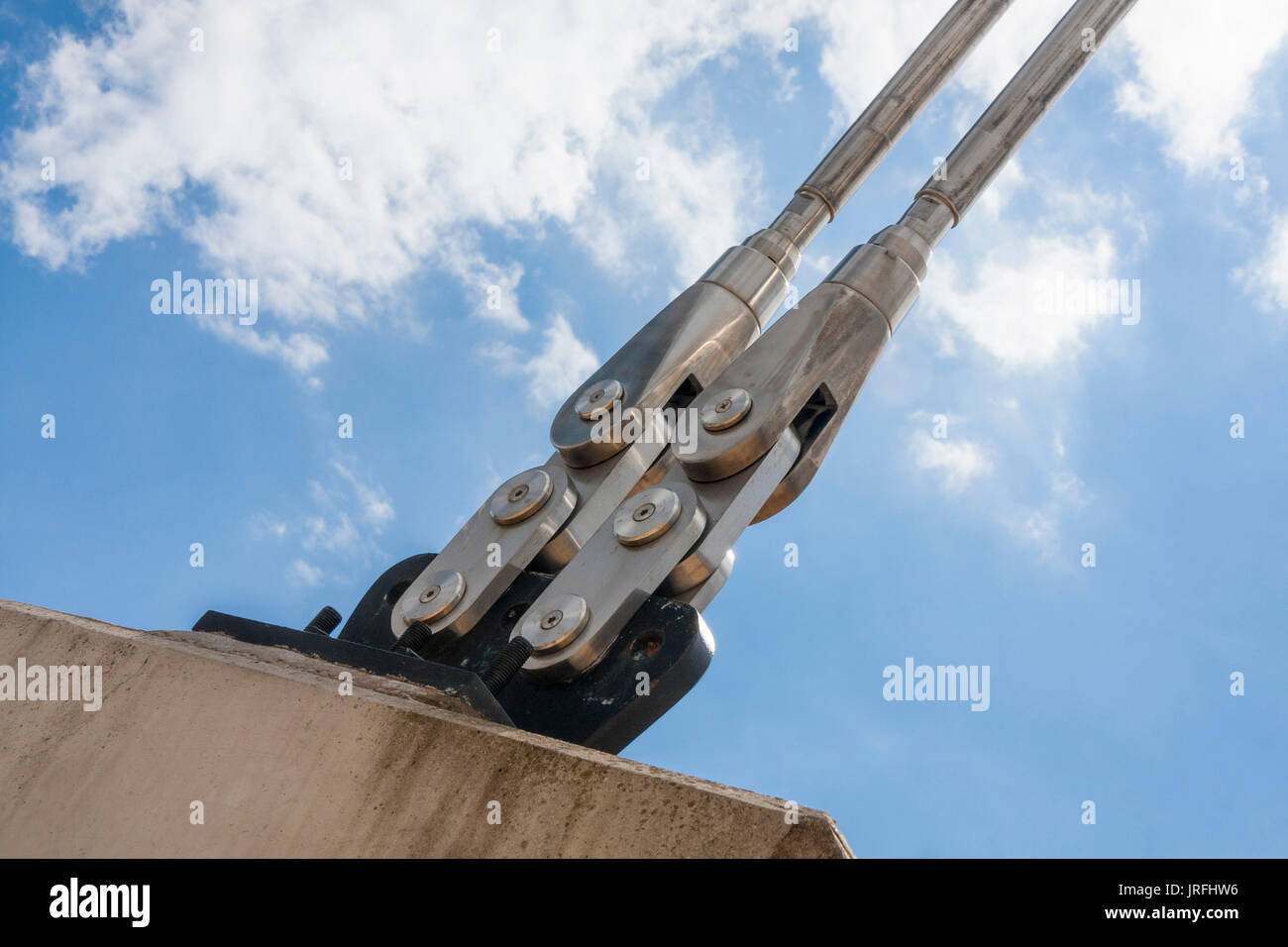 Supporting heavy structure hi-res stock photography and images - Alamy