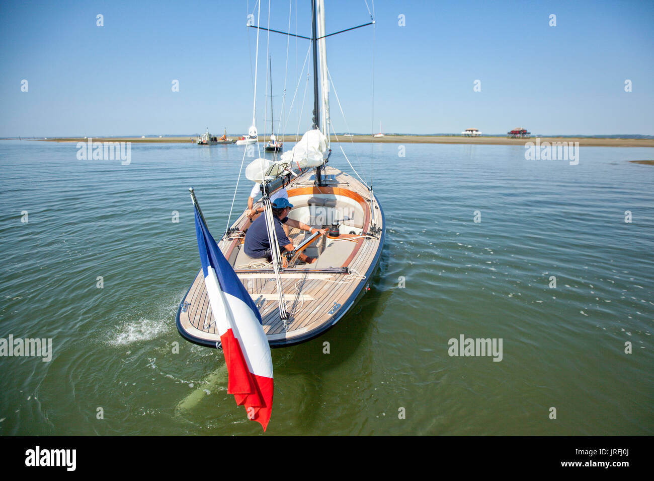 Arcachon Bay (in French, the Bassin d'Arcachon, and known locally ...
