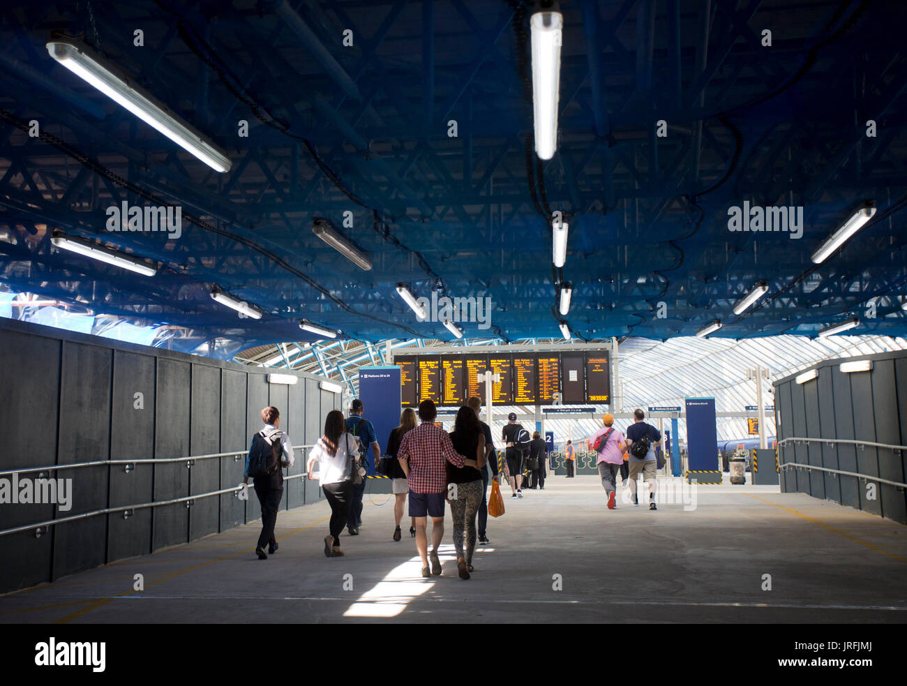 Old eurostar platforms hi-res stock photography and images - Alamy