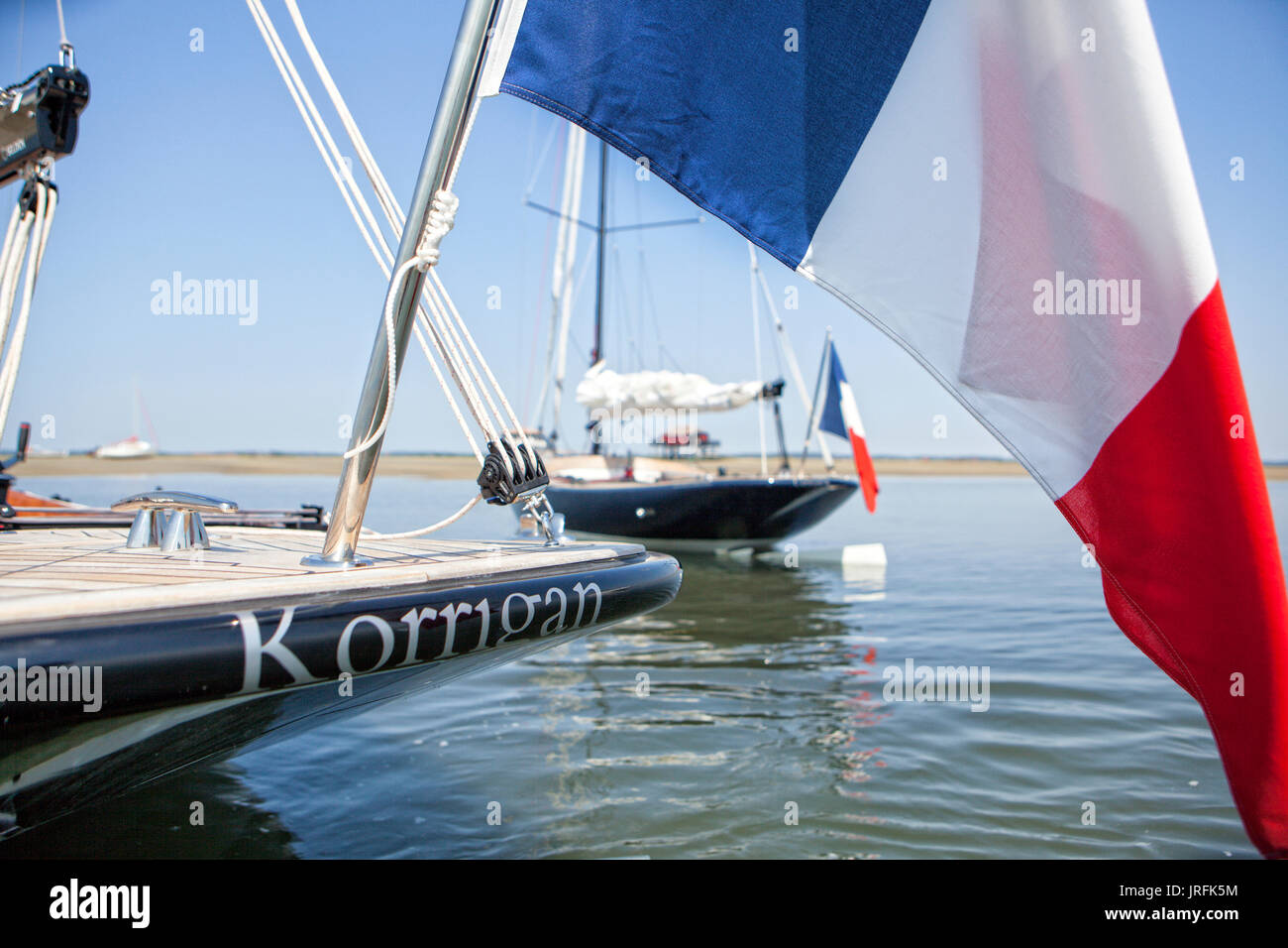 Arcachon Bay (in French, the Bassin d'Arcachon, and known locally ...