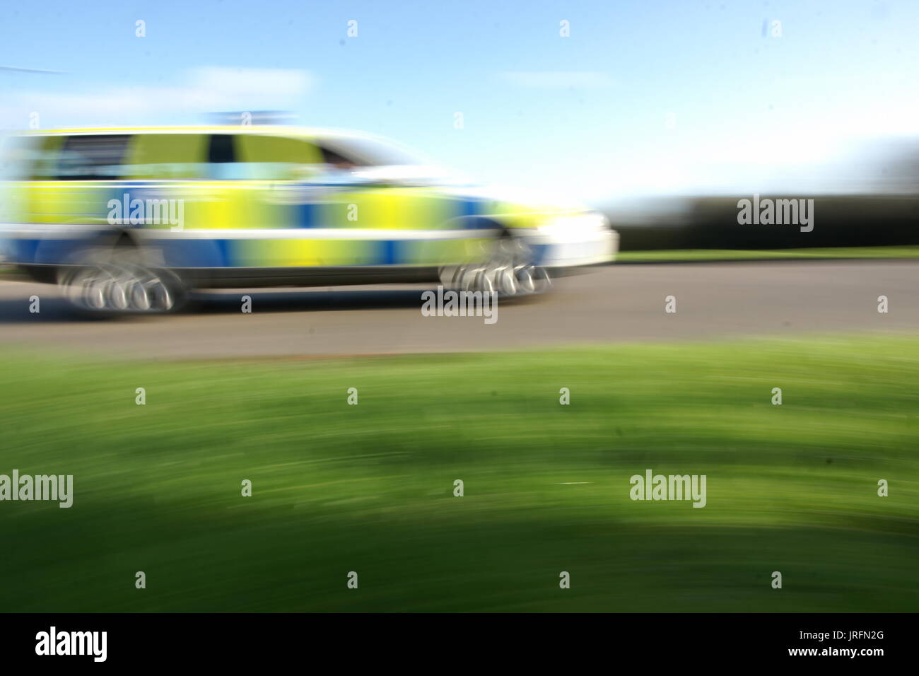 speeding police car Stock Photo - Alamy speeding police car Stock Photo - Alamy