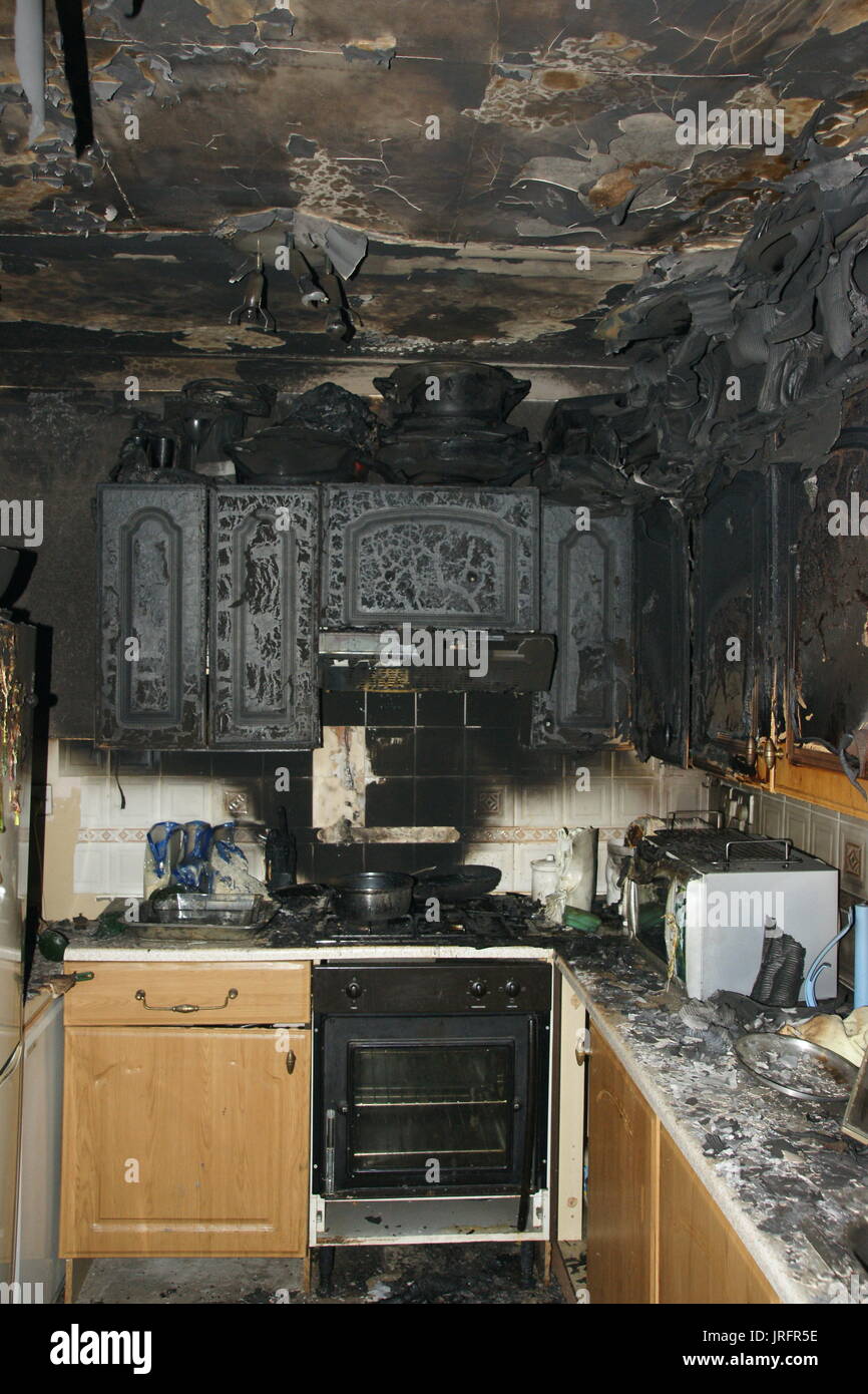 Kitchen fire accident hi-res stock photography and images - Alamy