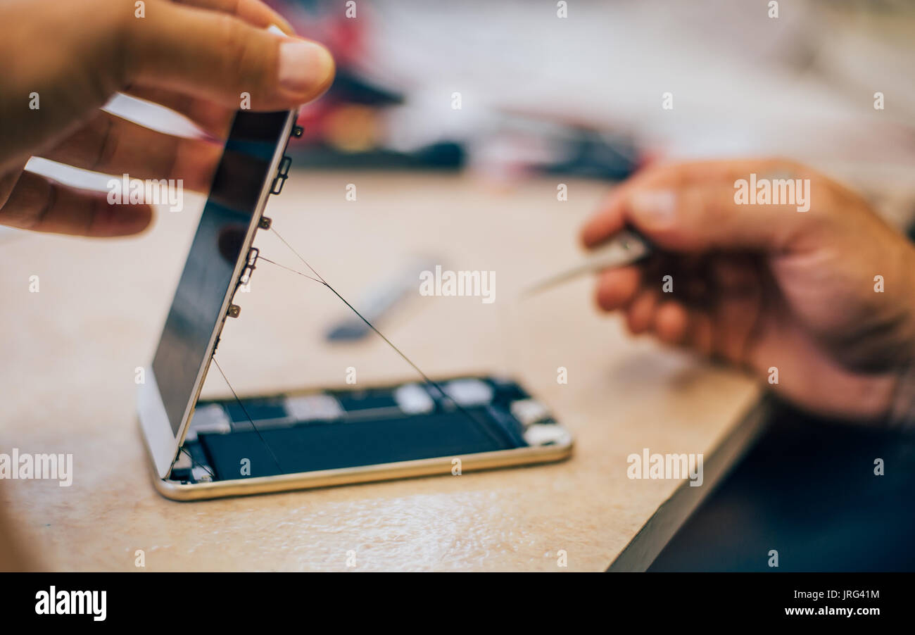 Mobile maintenance hi-res stock photography and images - Alamy