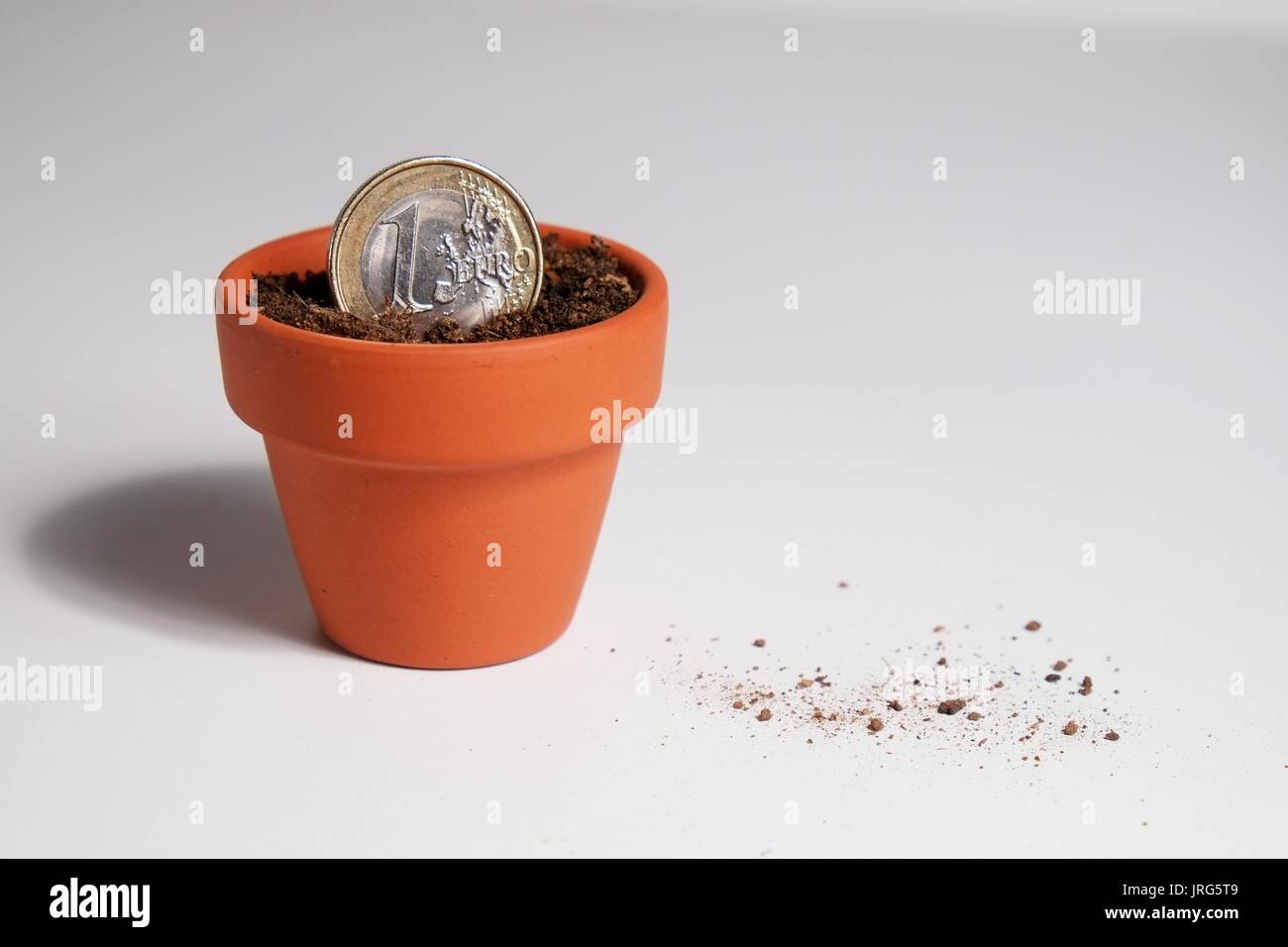 Clay money bank hi-res stock photography and images - Alamy