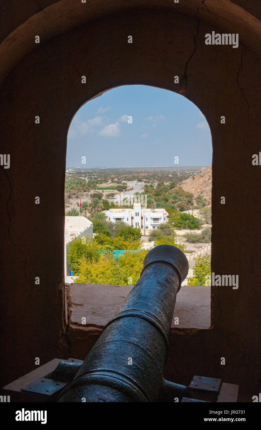 Oman- Nakhal Fort - view through arched window Stock Photo - Alamy