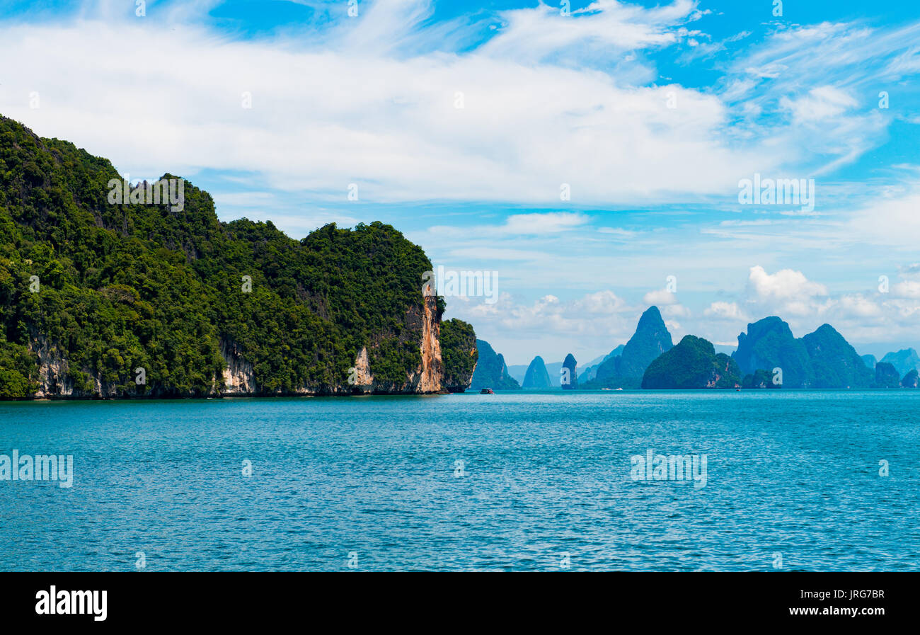 Off shore islands hi-res stock photography and images - Alamy