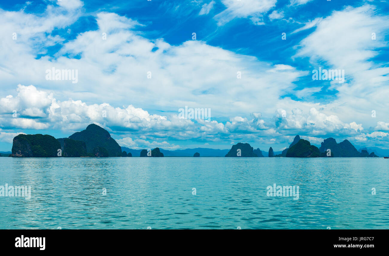 Oman- Nakhal Fort - view through arched window Stock Photo - Alamy
