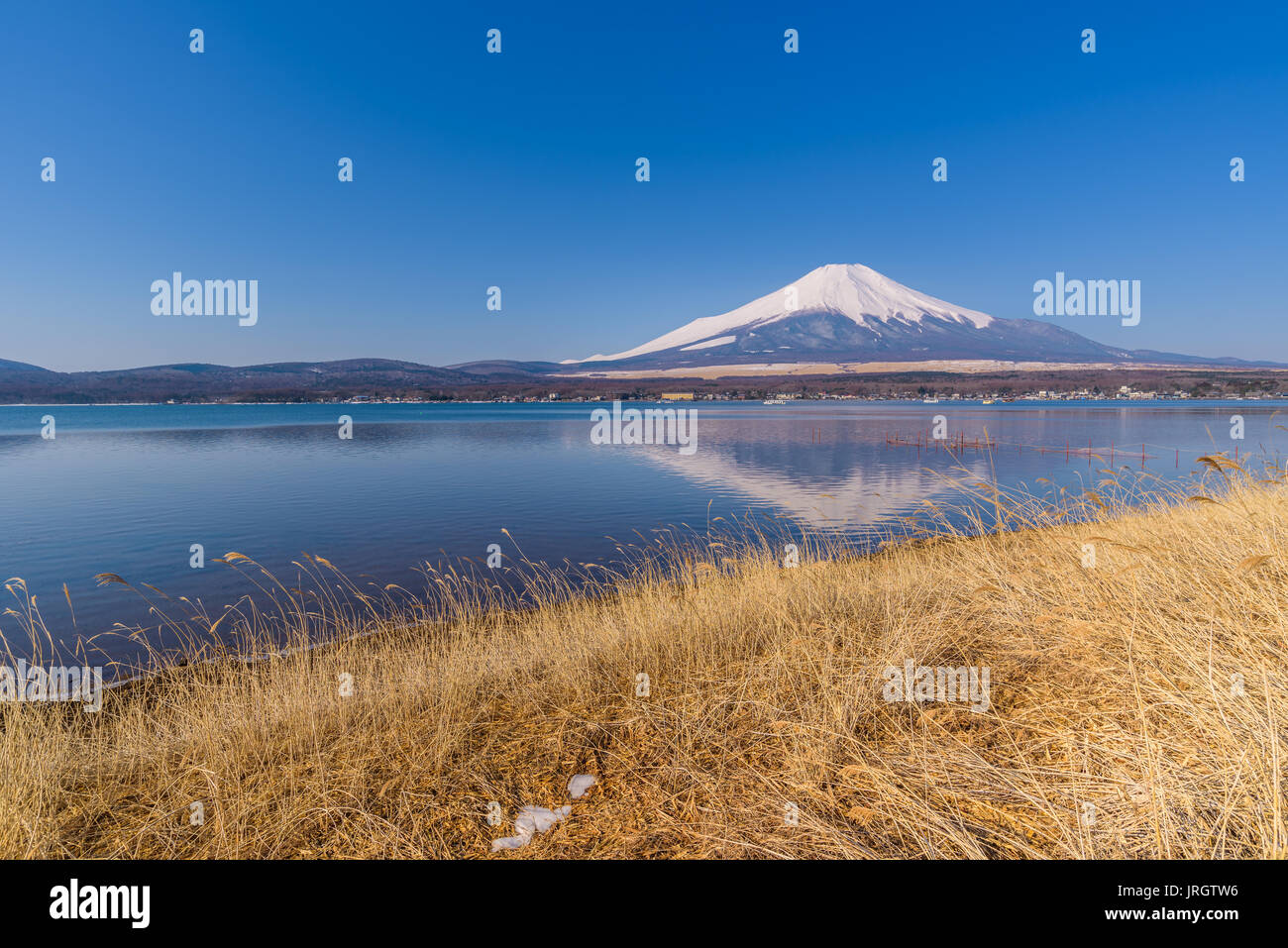 Yamanaka Lake High Resolution Stock Photography and Images - Alamy