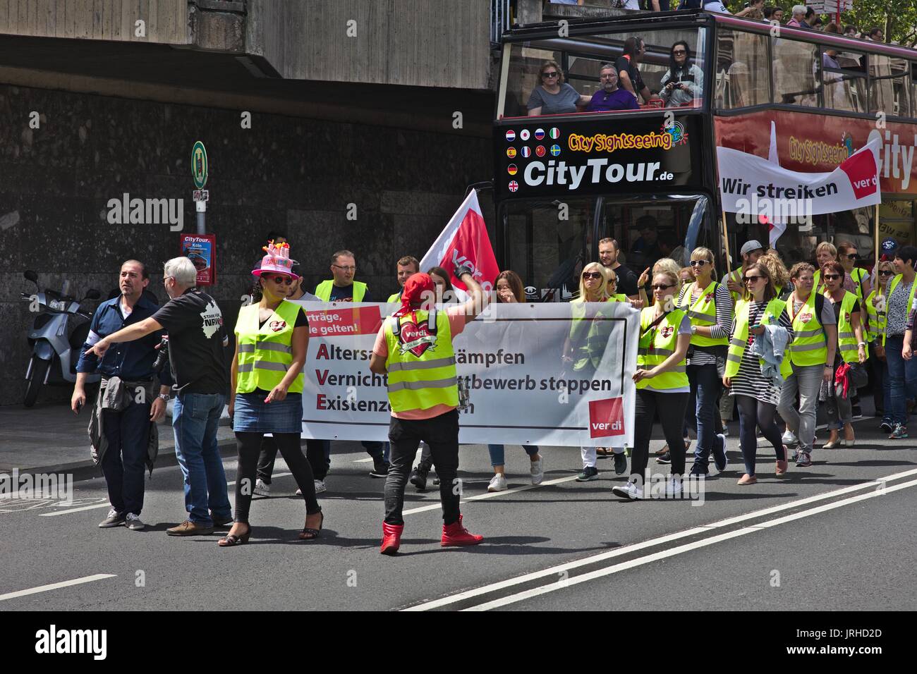 Trade union banner hi-res stock photography and images - Alamy