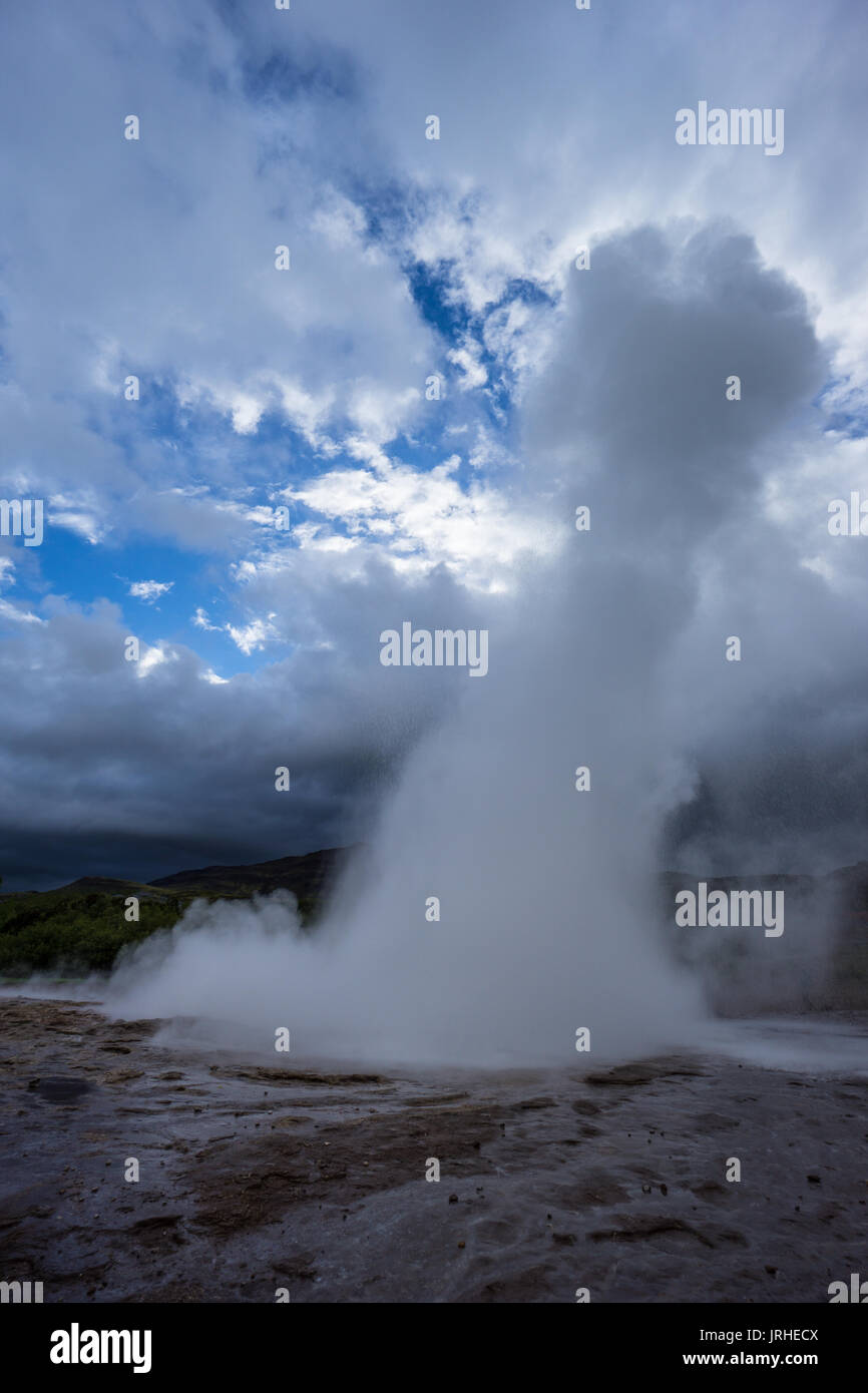 Tall eruption hi-res stock photography and images - Alamy