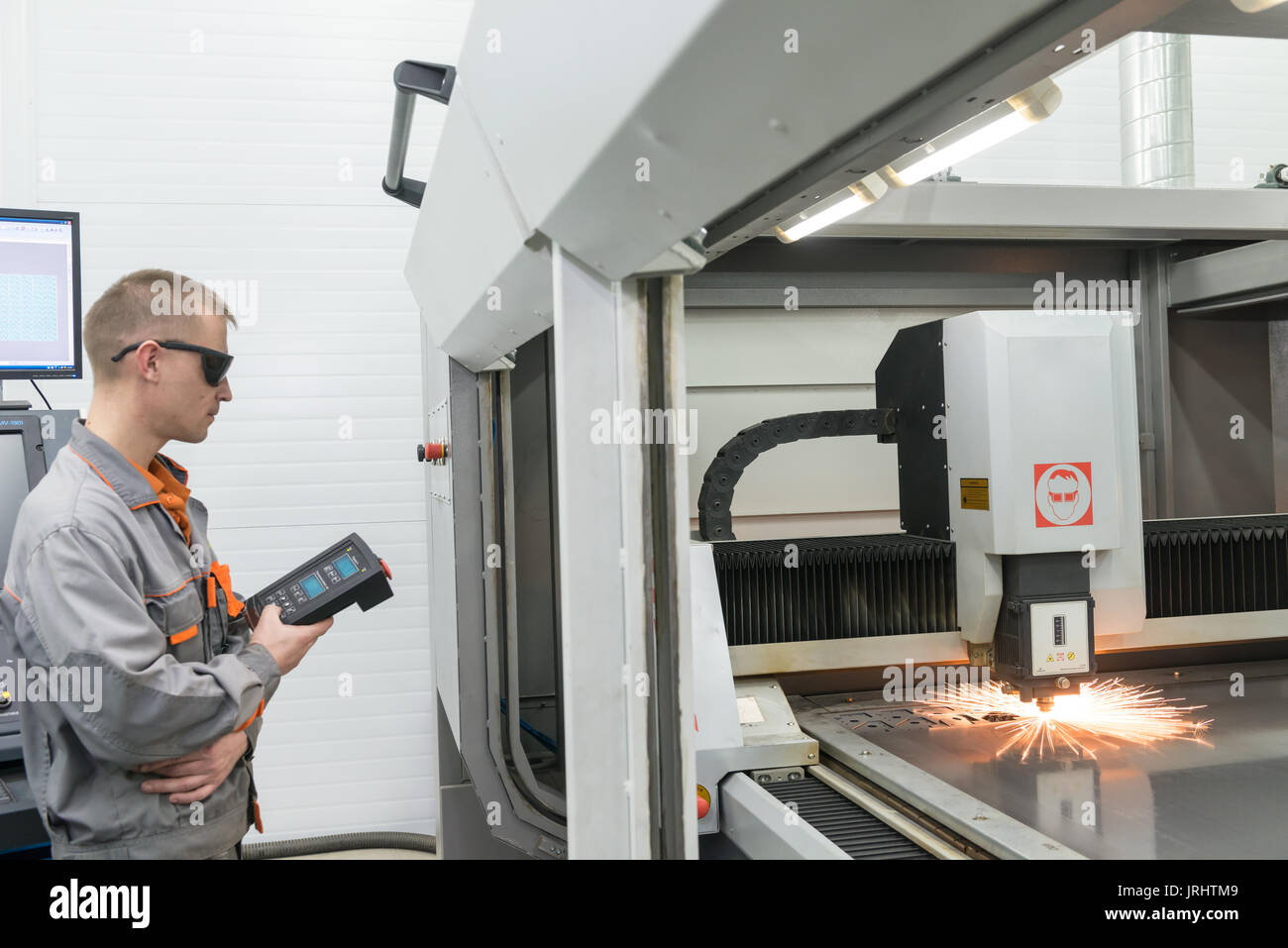 Industrial electronic manufacturing hi-res stock photography and images ...