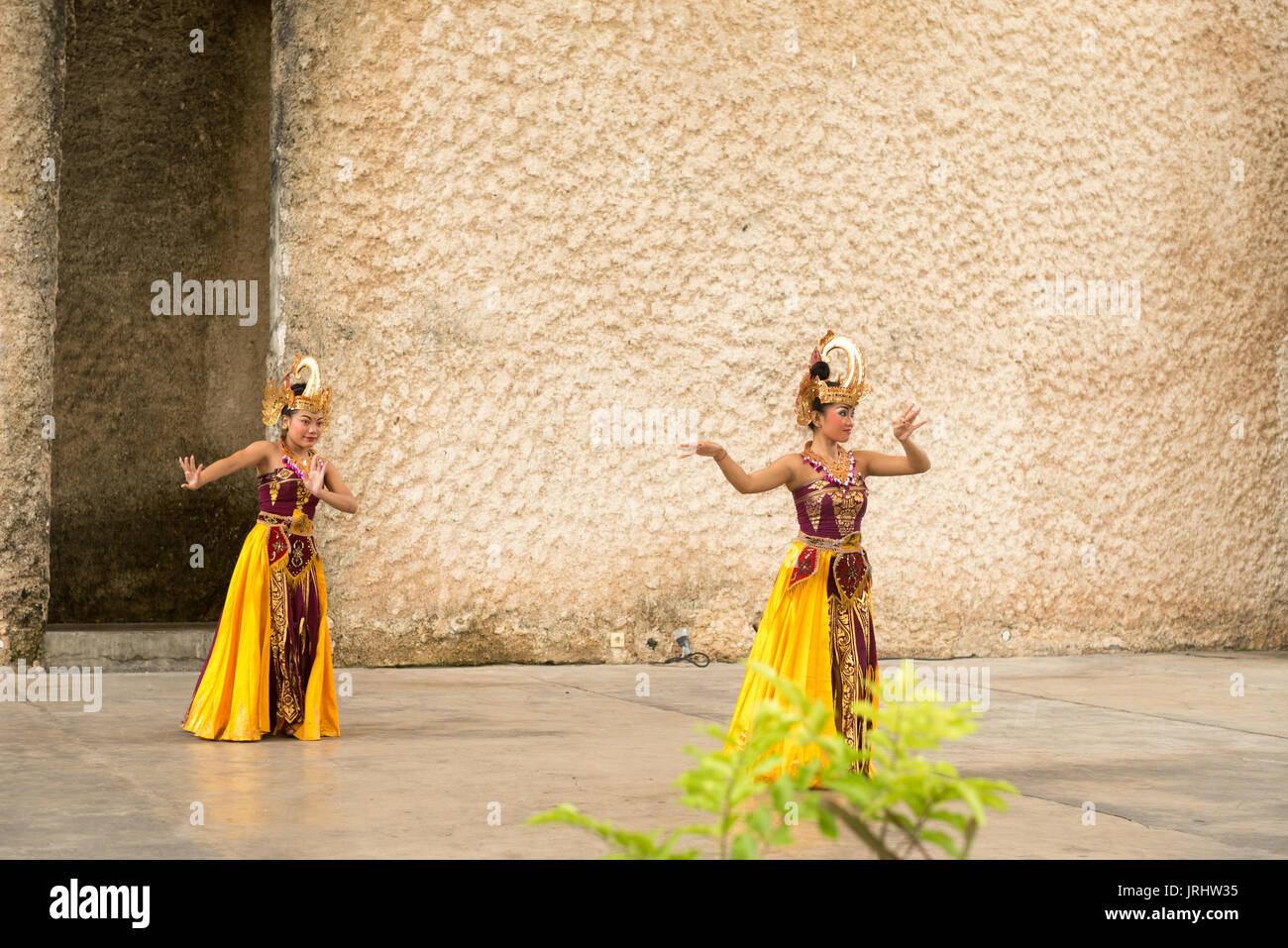Traditional Bali dance Stock Photo - Alamy