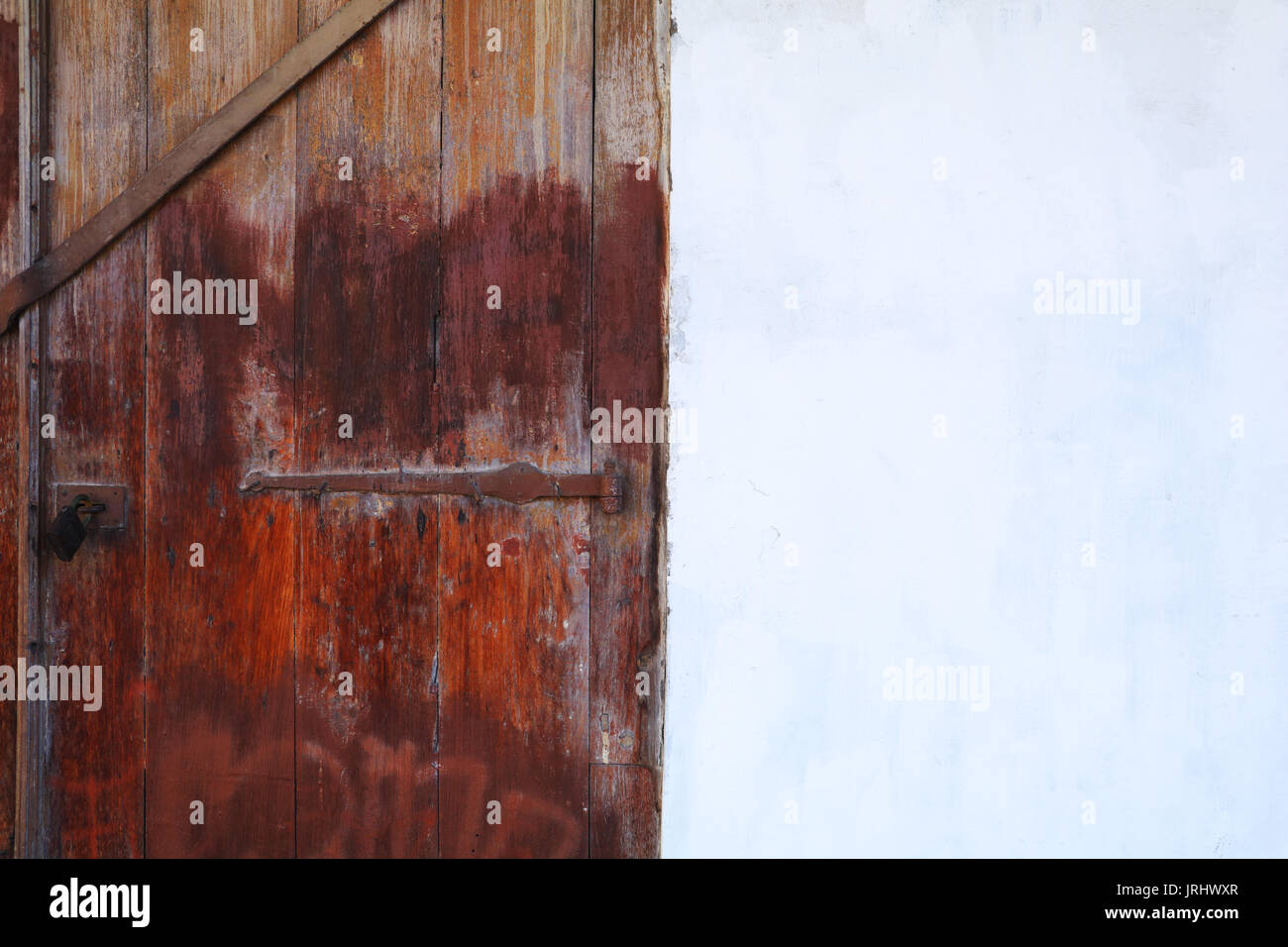 Vintage wall hi-res stock photography and images - Alamy