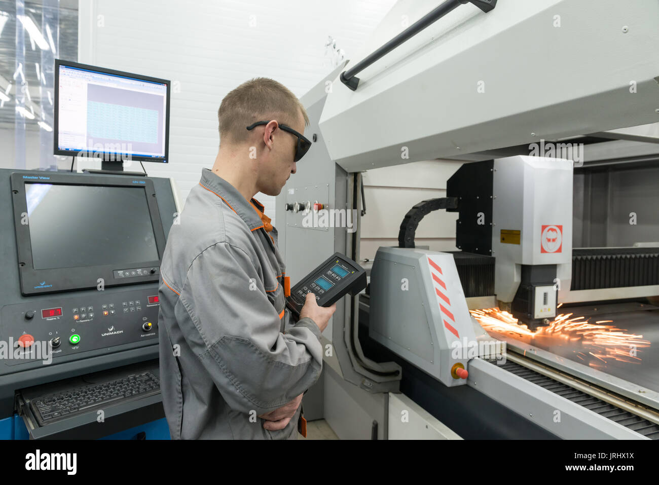 Microchip components factory hi-res stock photography and images - Alamy