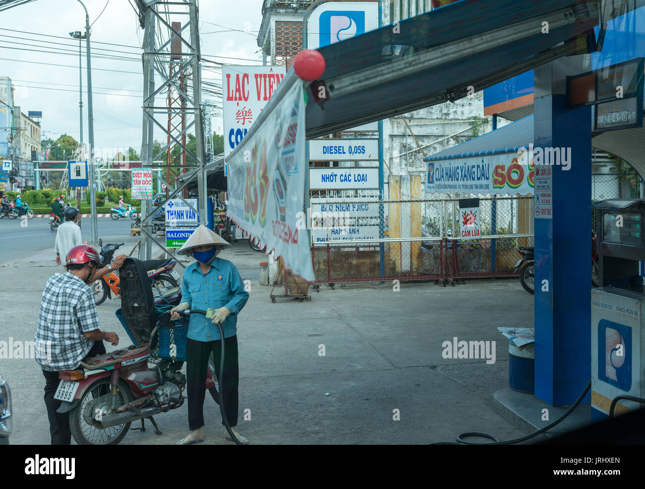 Gas station worker Stock Photo - Alamy